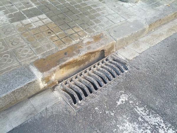 How Do Drainage Grates Work?